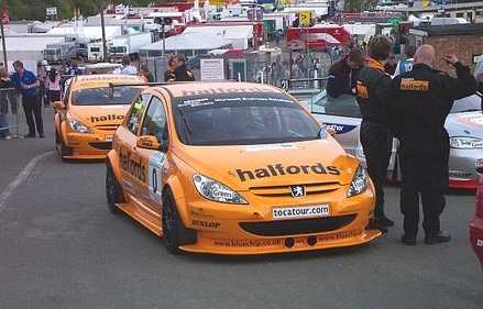 Vic Lee: hors-piste dans la poudreuse - Les Flous du Volant