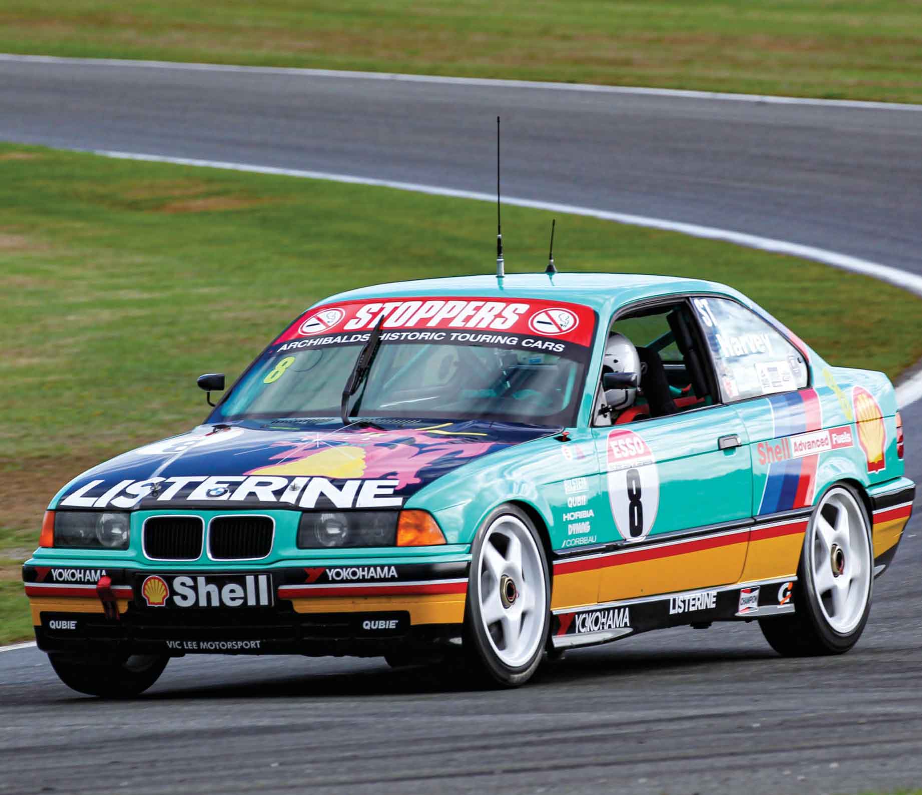 Vic Lee: hors-piste dans la poudreuse - Les Flous du Volant